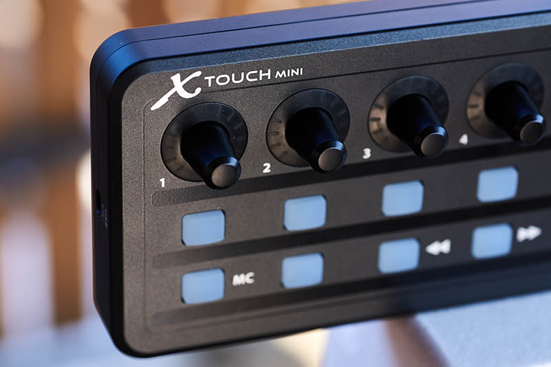 Editarea fotografiilor cu Behringer Xtouch Mini – Ghidul DSLR
