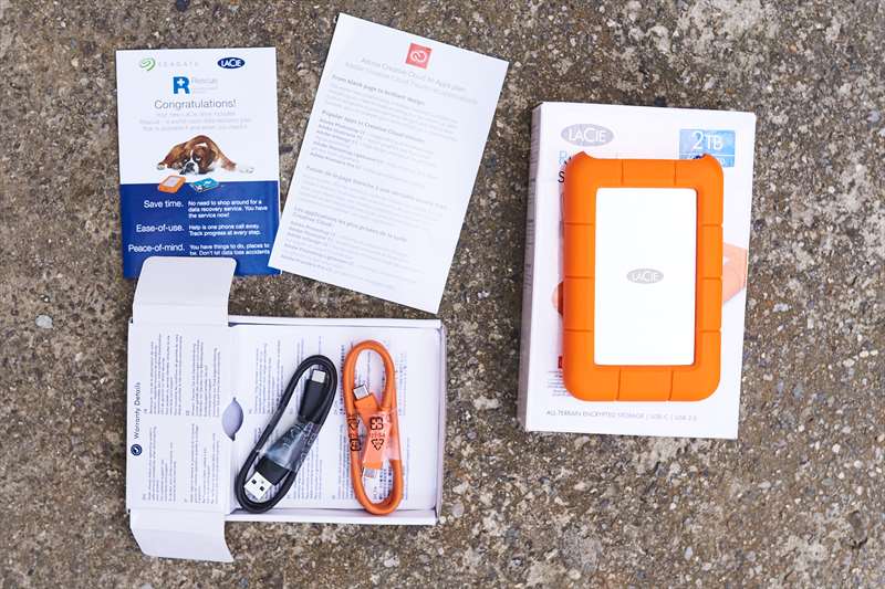 Review HDD Lacie Rugged Secure - Stocare portabila securizata pentru ...