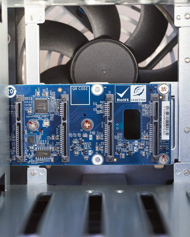 Qnap TR-004 Review - Rack RAID pentru NAS / Windows / Mac OS si Linux ...